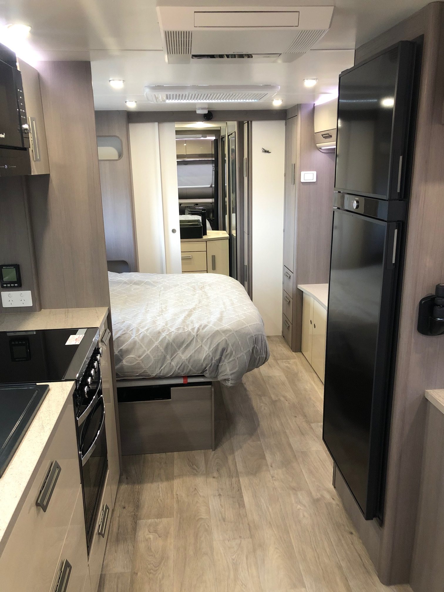 Jayco Silverline Caravan 21.65-3 | Eastern Caravans
